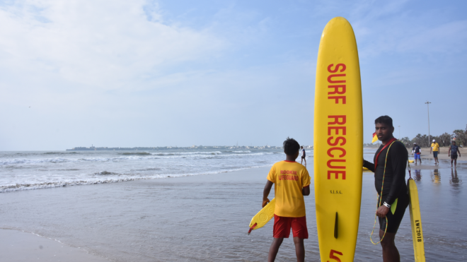 Life on the Beach: A Day in the Life of a Lifeguard - Rashtriya Life ...
